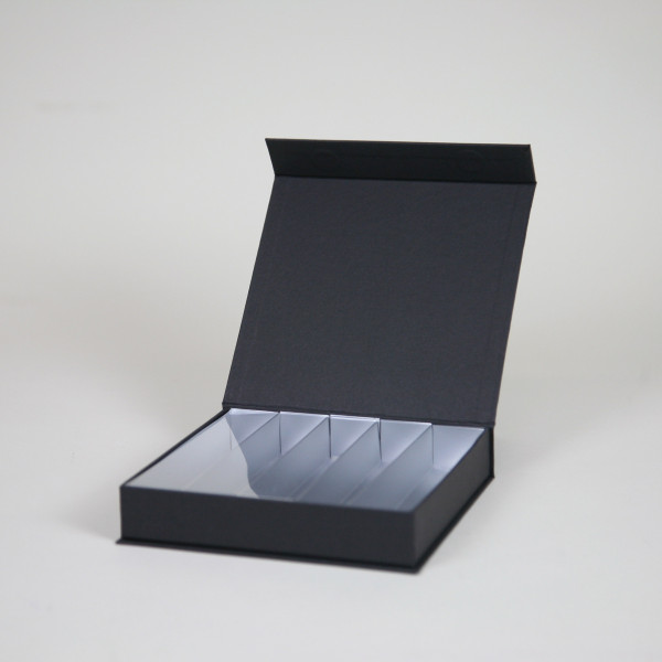 Sweet Box - magnetic box for sweets